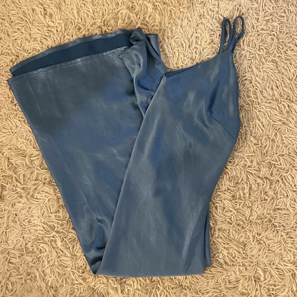 Dress Forum | Dresses | Midi Dress | Poshmark
